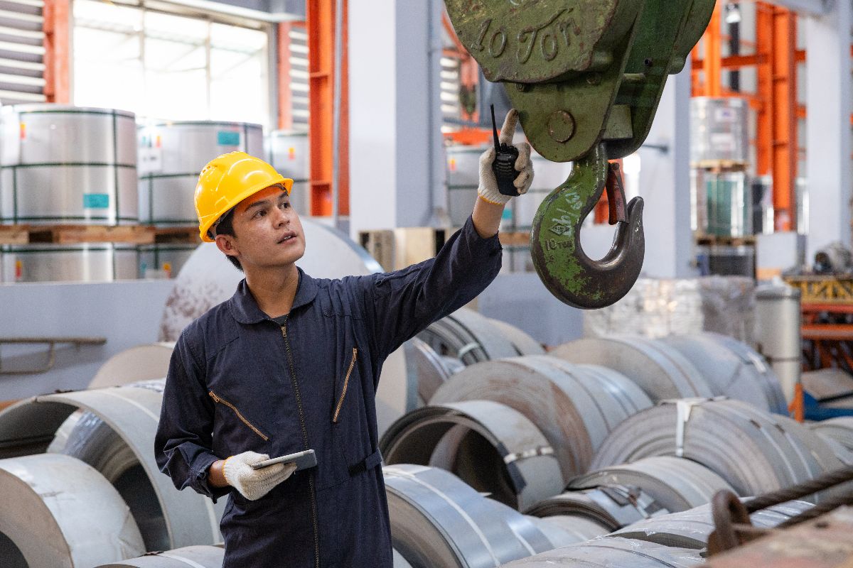 Tips on Choosing the Right Steel Importer For Project Performance